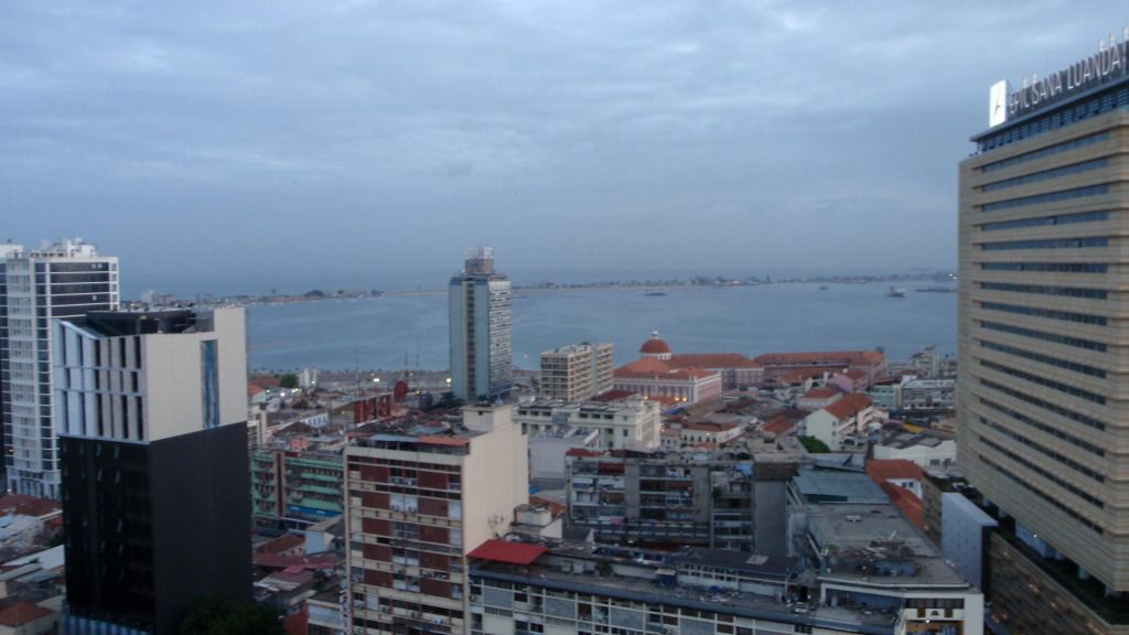 Luanda | Edifício Fénix | 16P | Concluído | Page 2 | SkyscraperCity Forum